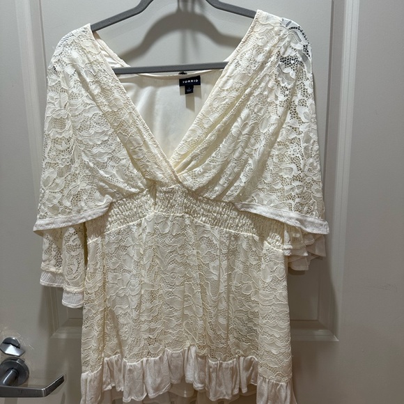 torrid | Tops | Torrid Cream Top | Poshmark